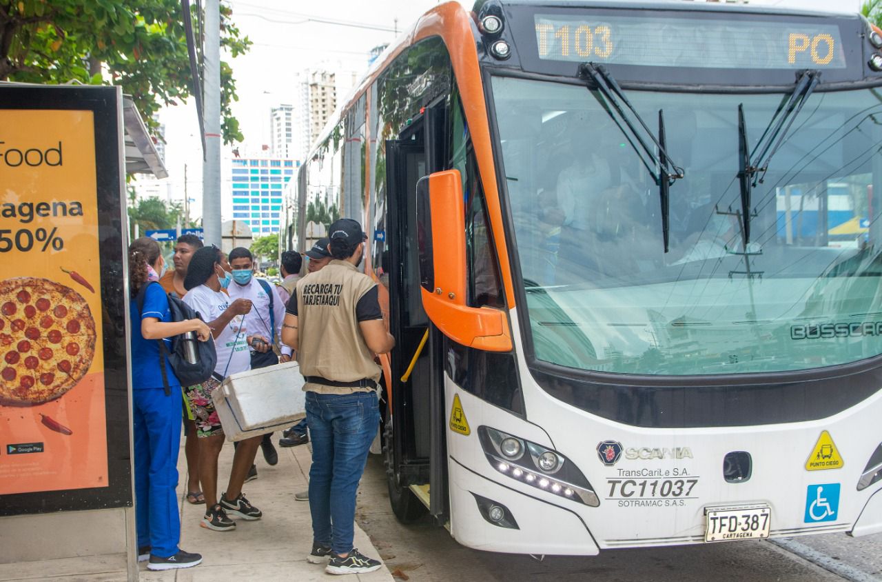Habilitan puntos móviles para recargar tarjeta de Transcaribe - Visor ...