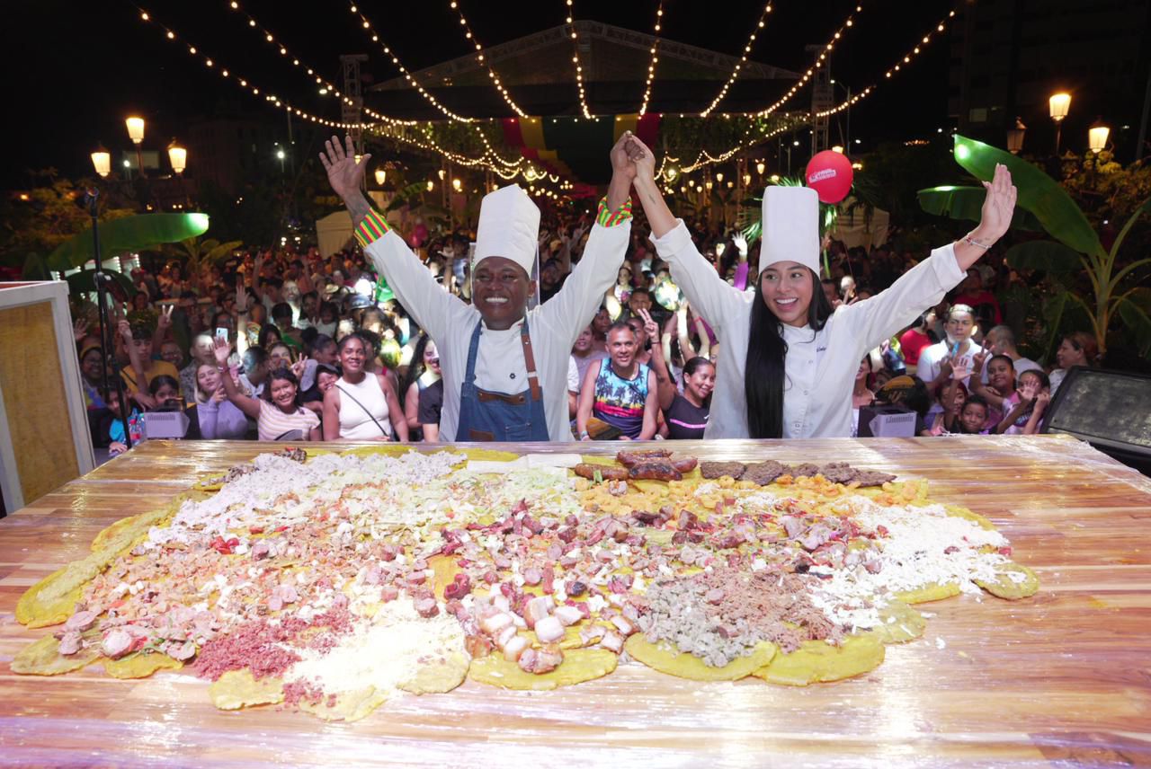 En Cartagena se preparó el patacón relleno más grande de Colombia ...